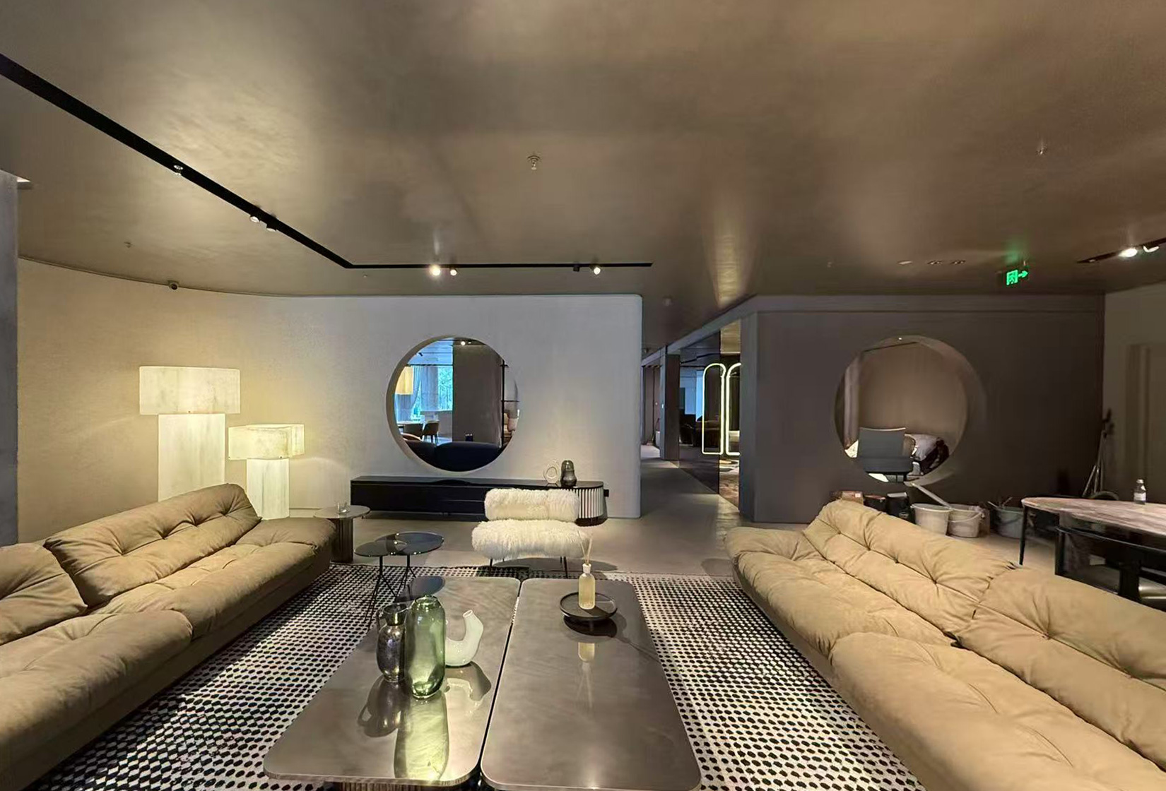 Baxter Italy, Flagship Store | Luximorph Project Portfolio